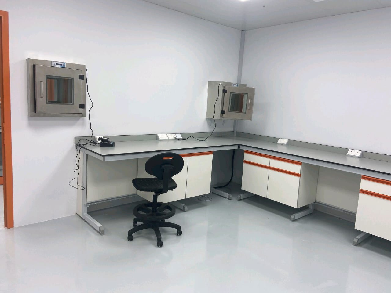 Laboratory Furniture – Giant Technologies Ltd.